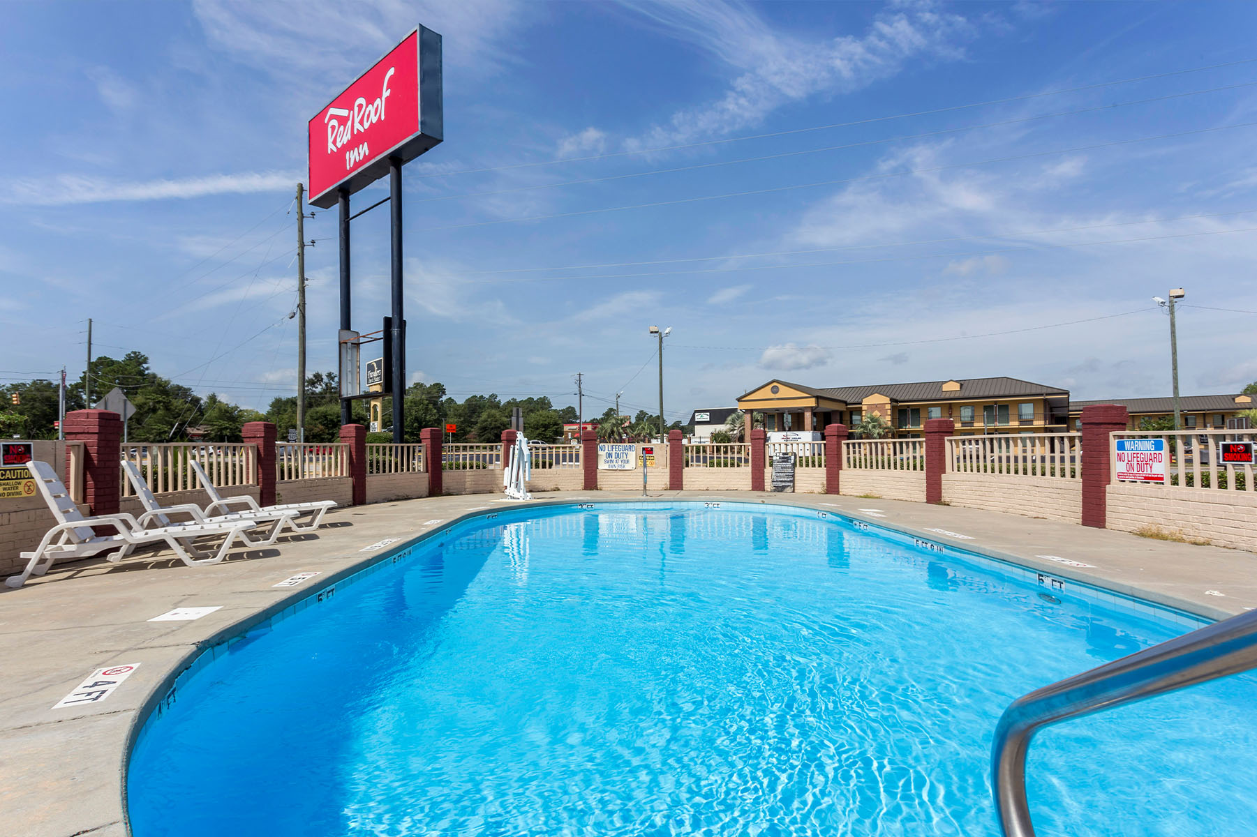 Red Roof Inn | Professional Photography And Virtual Tours